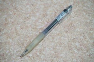 ベスト・オブ・油性ボールペンはどれだ？トンボ・ゼブラ・三菱など12種類を徹底比較 | クラベタ